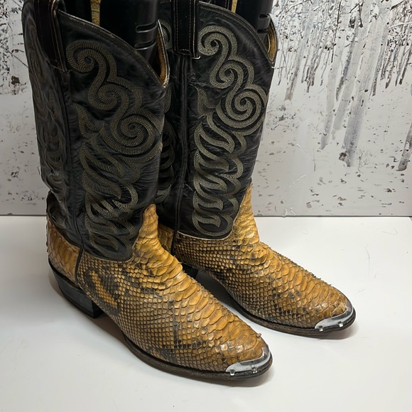 Tony Lama | Shoes | Tony Lama Vintage Tan Snake Skin Leather Mens Sz 9 ...